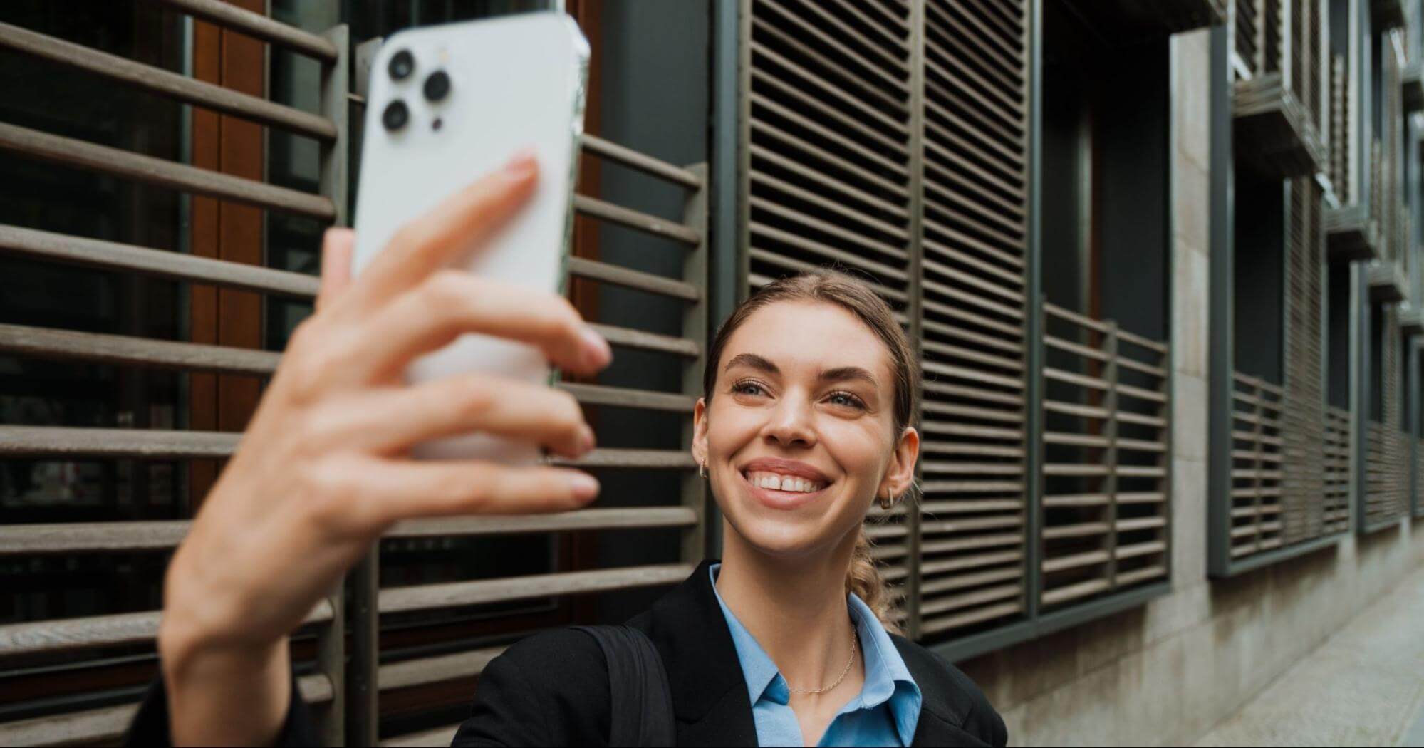 Employee Testimonial Samples: 12 Examples + Video Templates